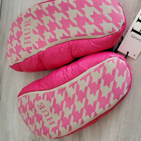 HUE | Shoes | Hue Slippers | Poshmark